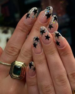 23 Trendy French Tip Nail Designs You Will Obsess Over