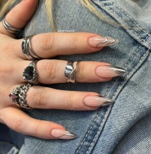 26 Stunningly Beautiful Chrome Nails To Copy Immediately