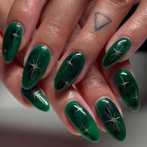27 Gorgeous Green Nails To Try For Your Next Manicure