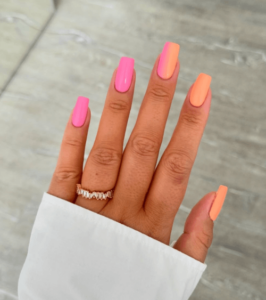 25 Stunning Two Color Nails Design Ideas To Copy Now